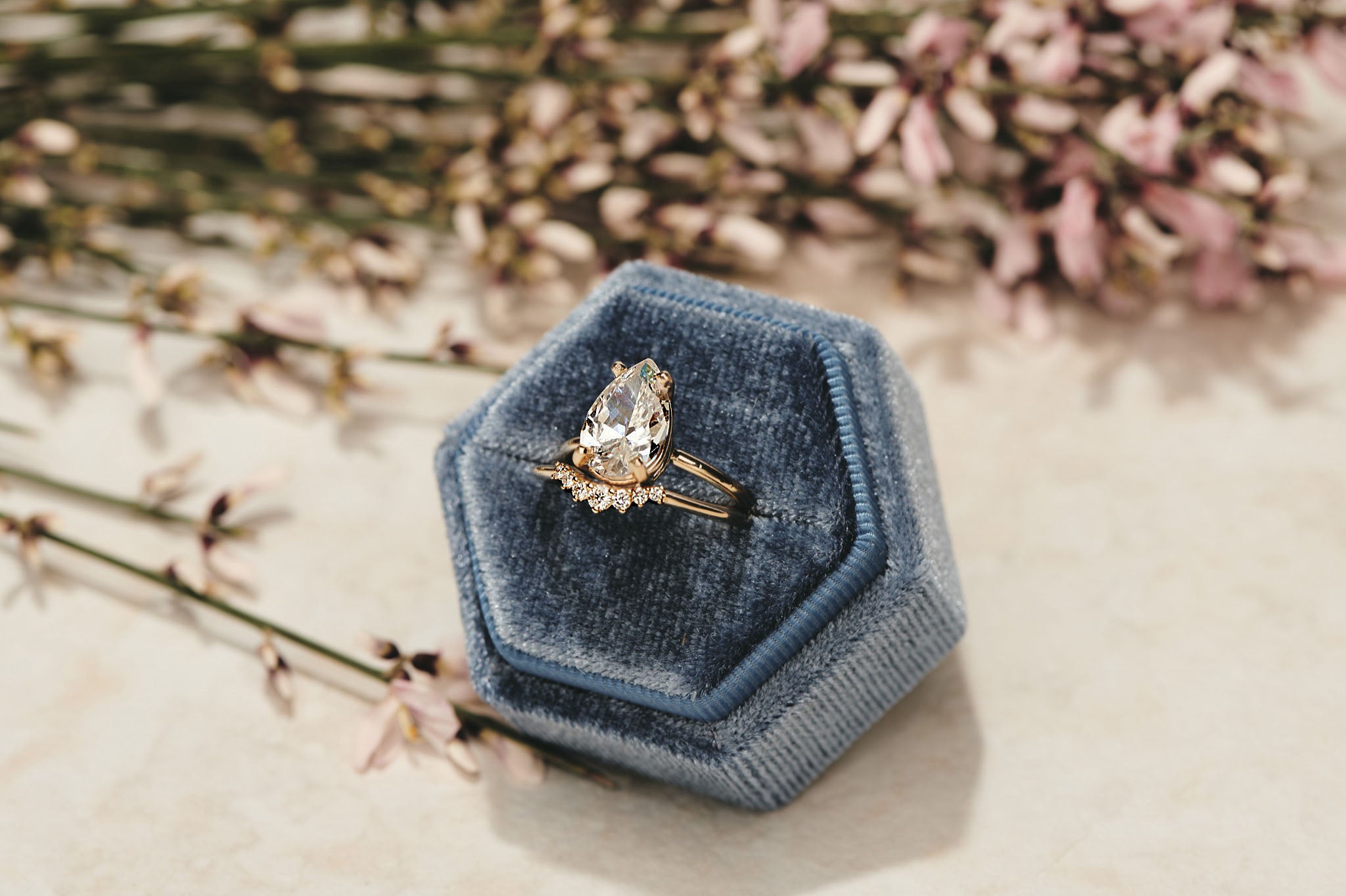 Statement Bands: Make a Bold Wedding Ring Choice – MTD