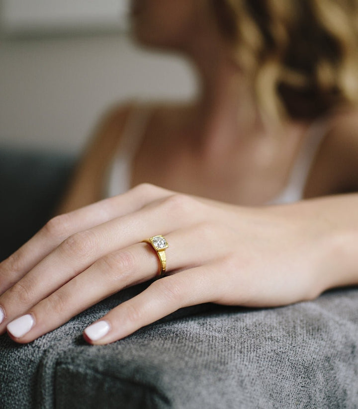 Boxed-Shaped Setting Diamond Engagement Ring – MTD